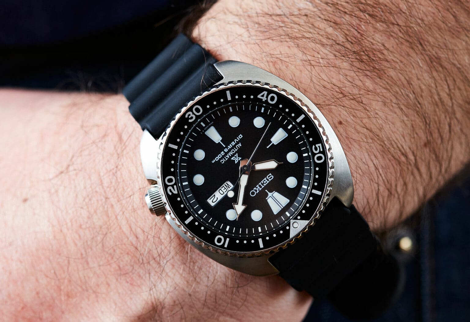 VERSUS: The Seiko Prospex Turtle takes on the Citizen Promaster Dive ...