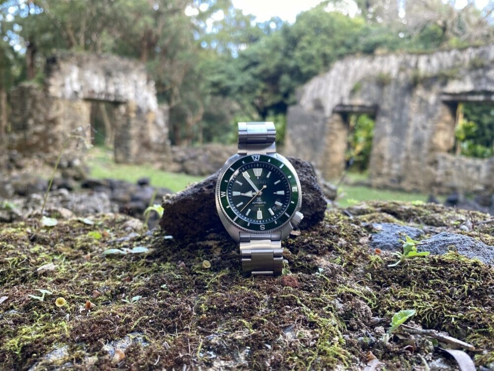 How to use a compass bezel | WATCH EDUCATION