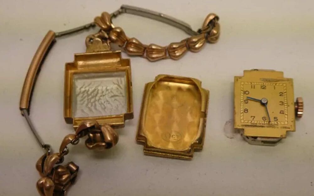 Everything you need to know about gold watches | WATCH EDUCATION