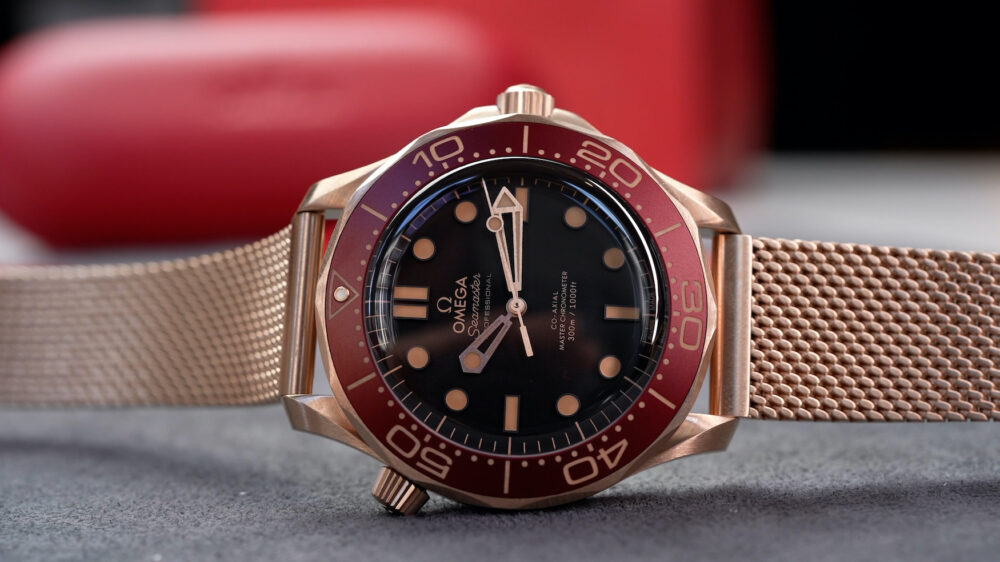 Omega Seamaster 300M Bronze Gold and Burgundy | HANDS ON